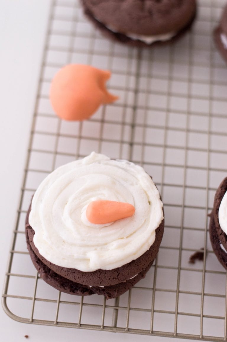 Snowman Christmas Whoopie Pies - Recipes Simple