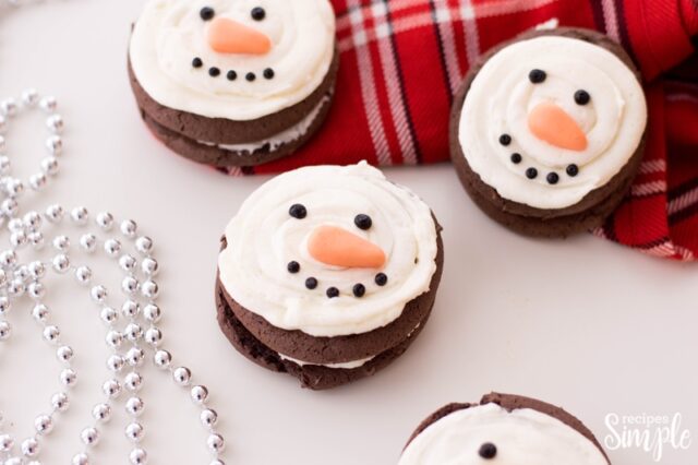 Snowman Christmas Whoopie Pies - Recipes Simple