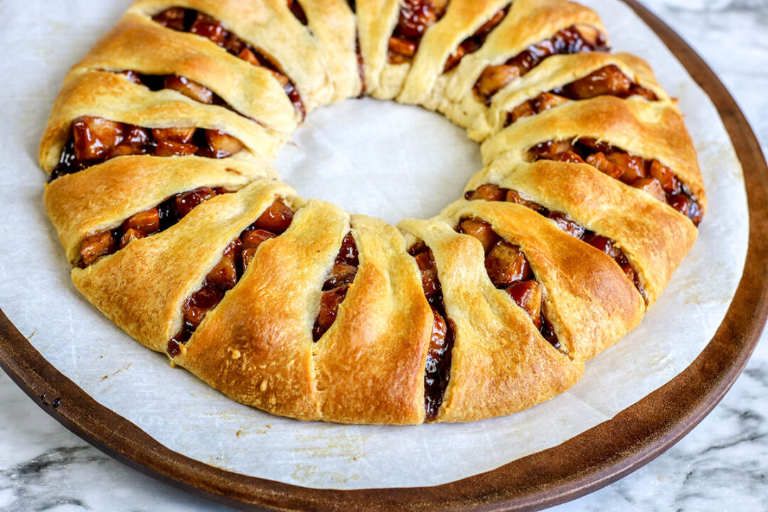 Apple Pie Crescent Ring - Recipes Simple