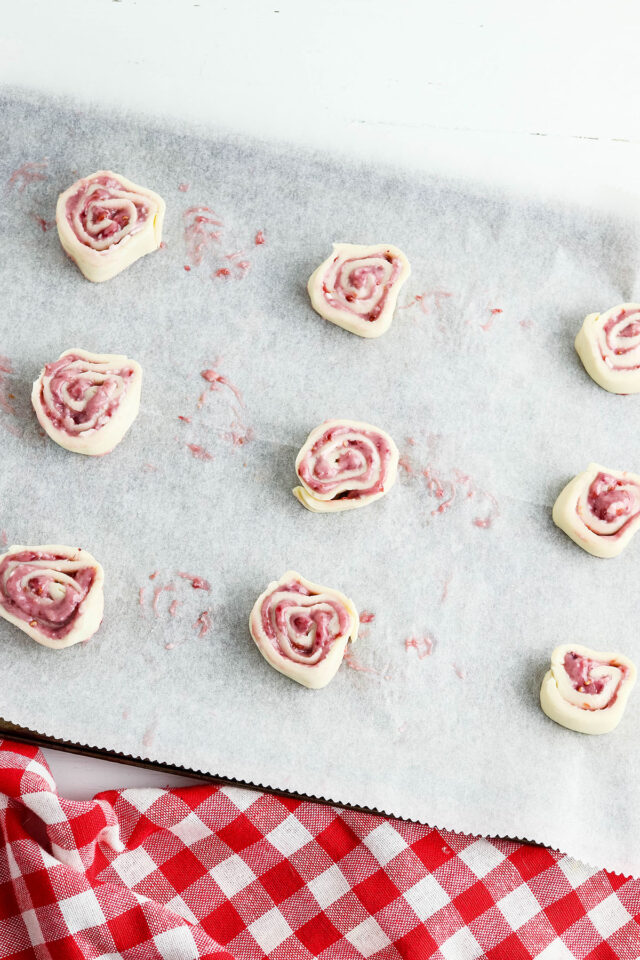 Raspberry Pinwheels - Recipes Simple