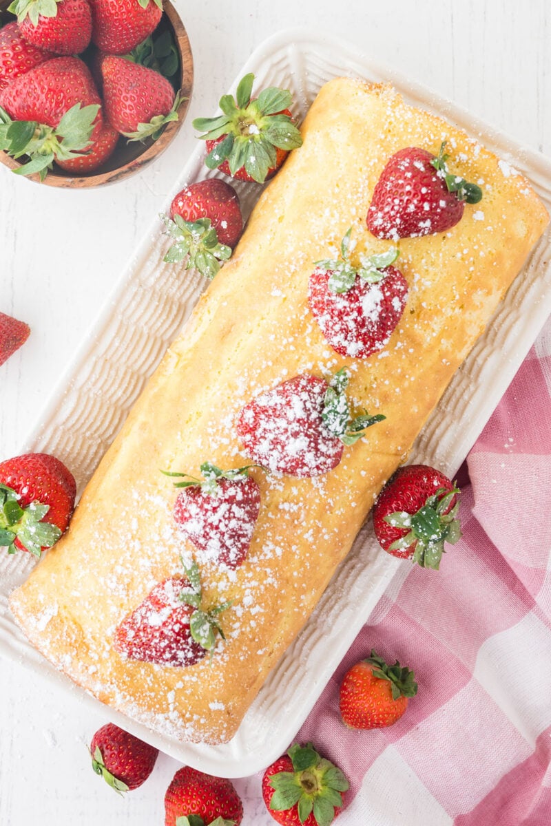 Strawberry Swiss Roll - Recipes Simple