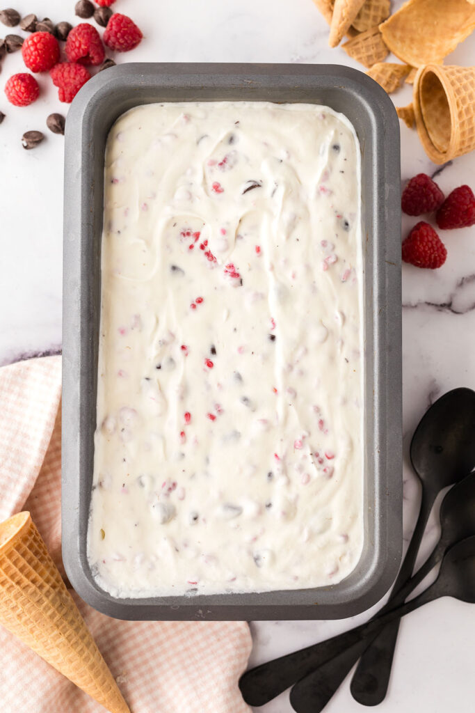 Dark Chocolate Raspberry Ice Cream - Recipes Simple