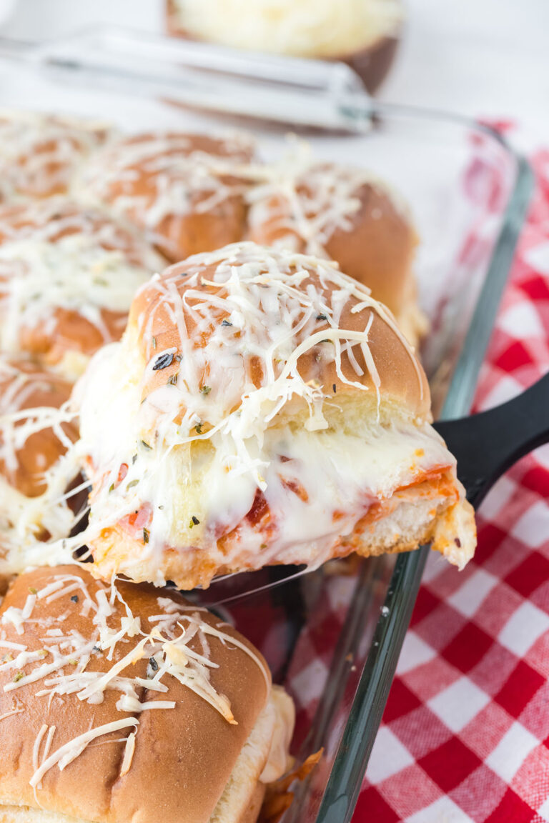 Pepperoni Pizza Sliders - Recipes Simple