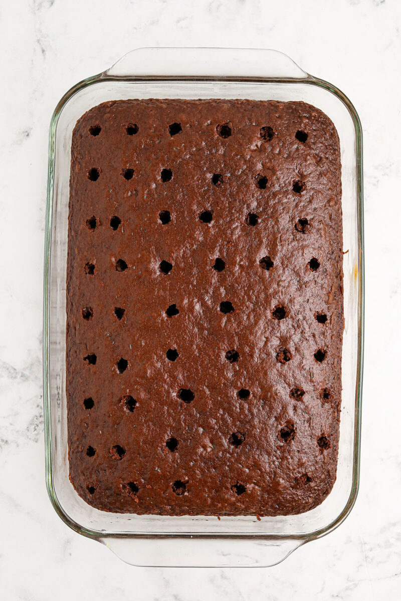 Snickers Poke Cake - Recipes Simple